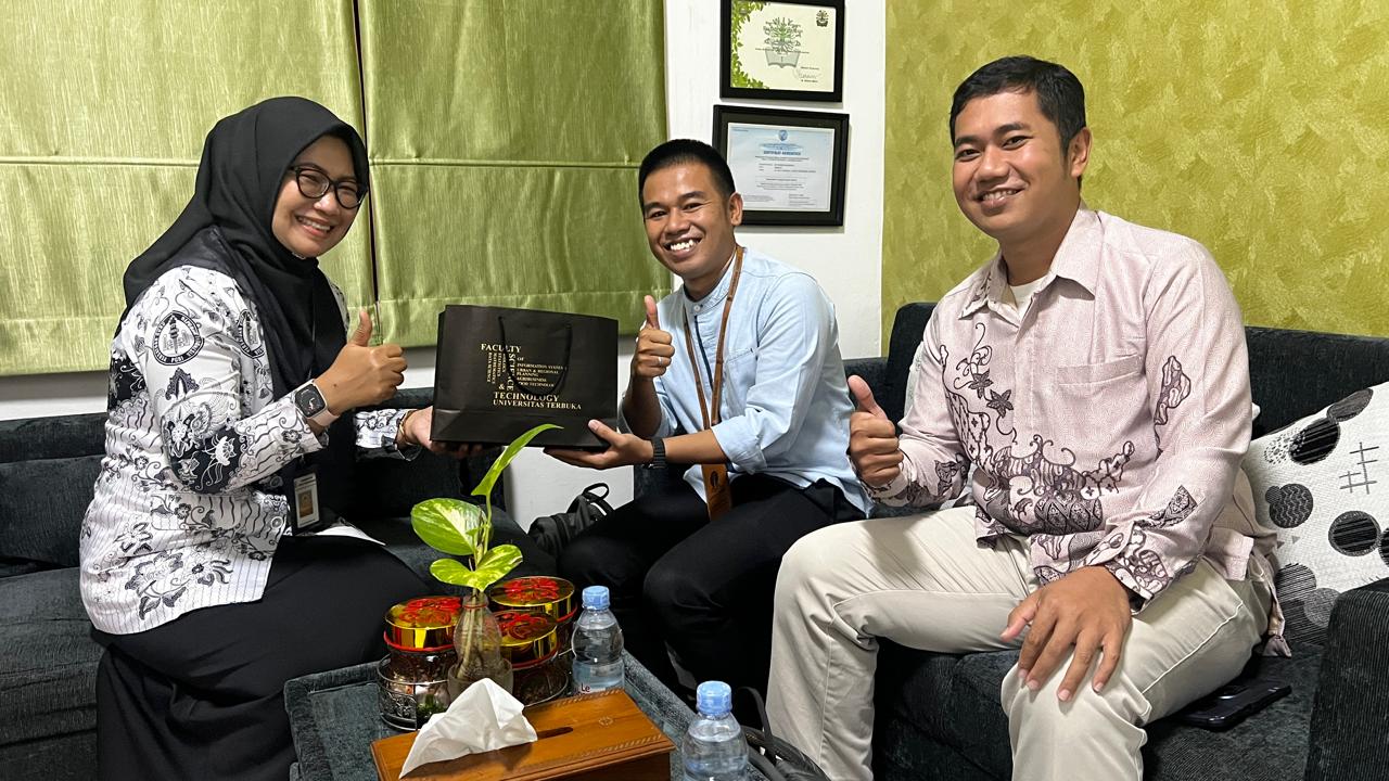 Lulusan Sistem Informasi UT Mendapatkan Penilaian Positif dari Pengguna ...